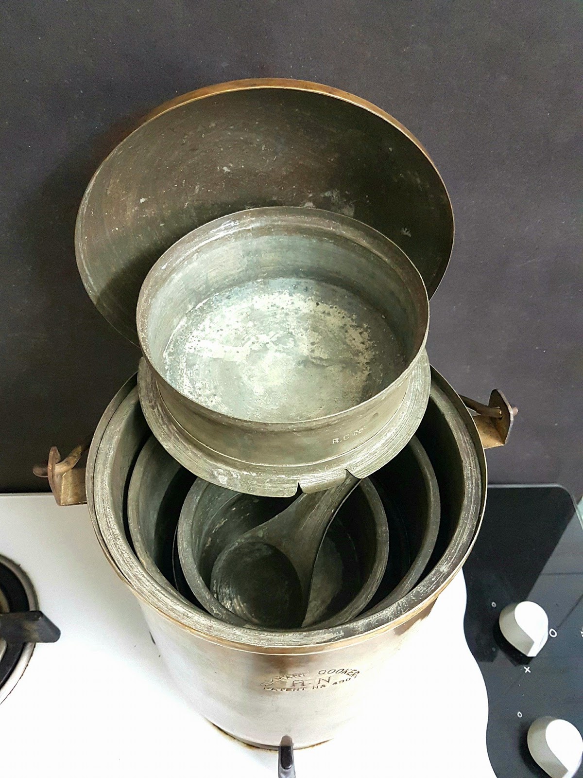 Rukmani Cooker - Indian Antique Quest