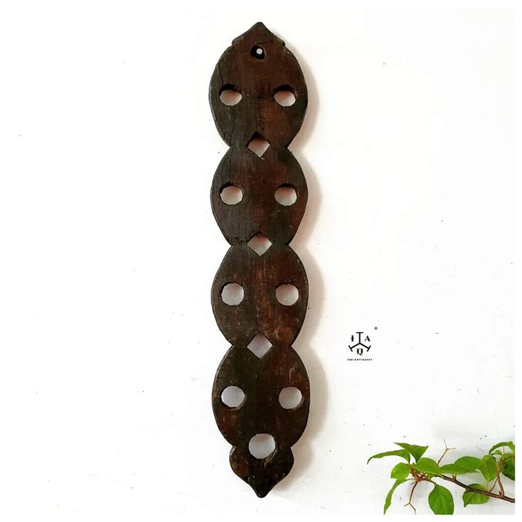 Unique spoon stand with spear head & serrated base carved - Indian ...