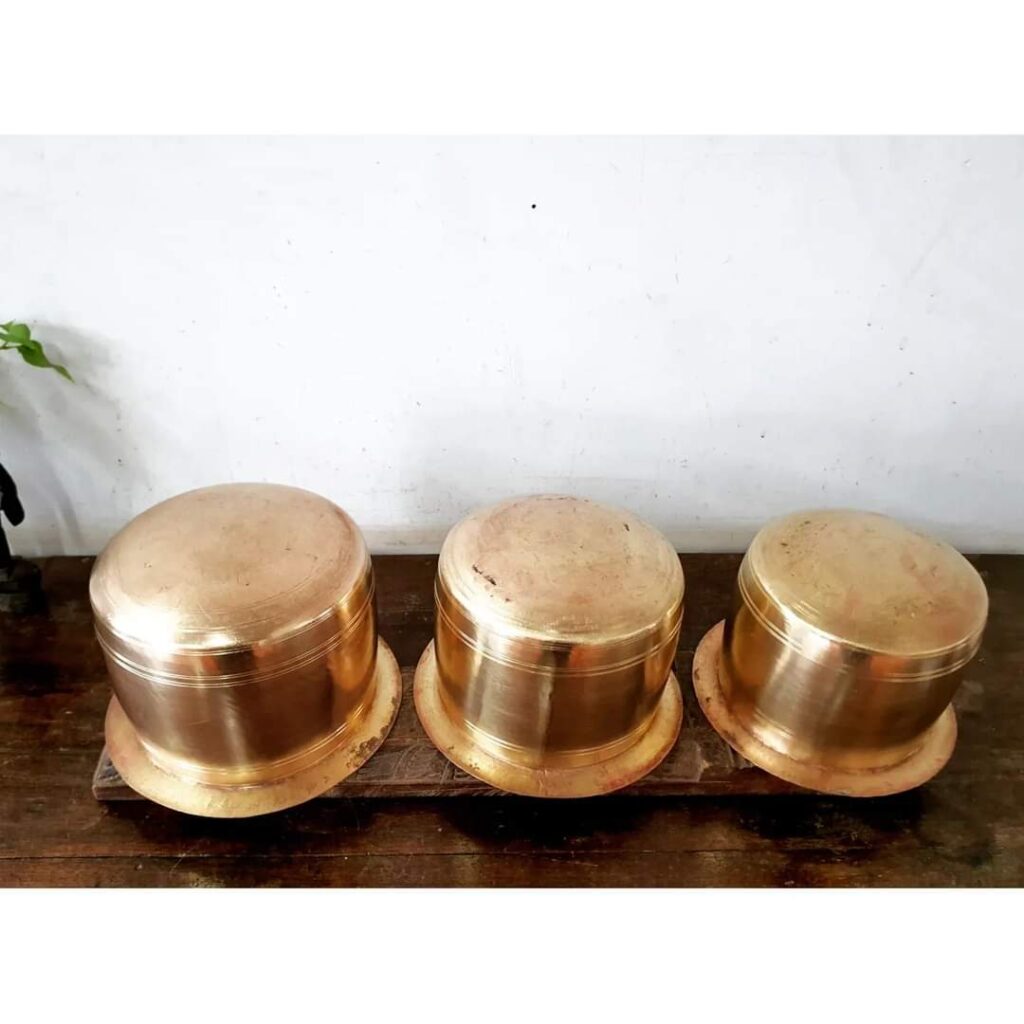 Chettinadu kuvi adukku pathiram set of three golden brass - Indian ...