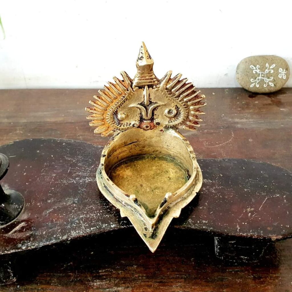 Soorya Chandra Perumal naama vilakku/ Vaishnavaites Sun moon Vishnu ...
