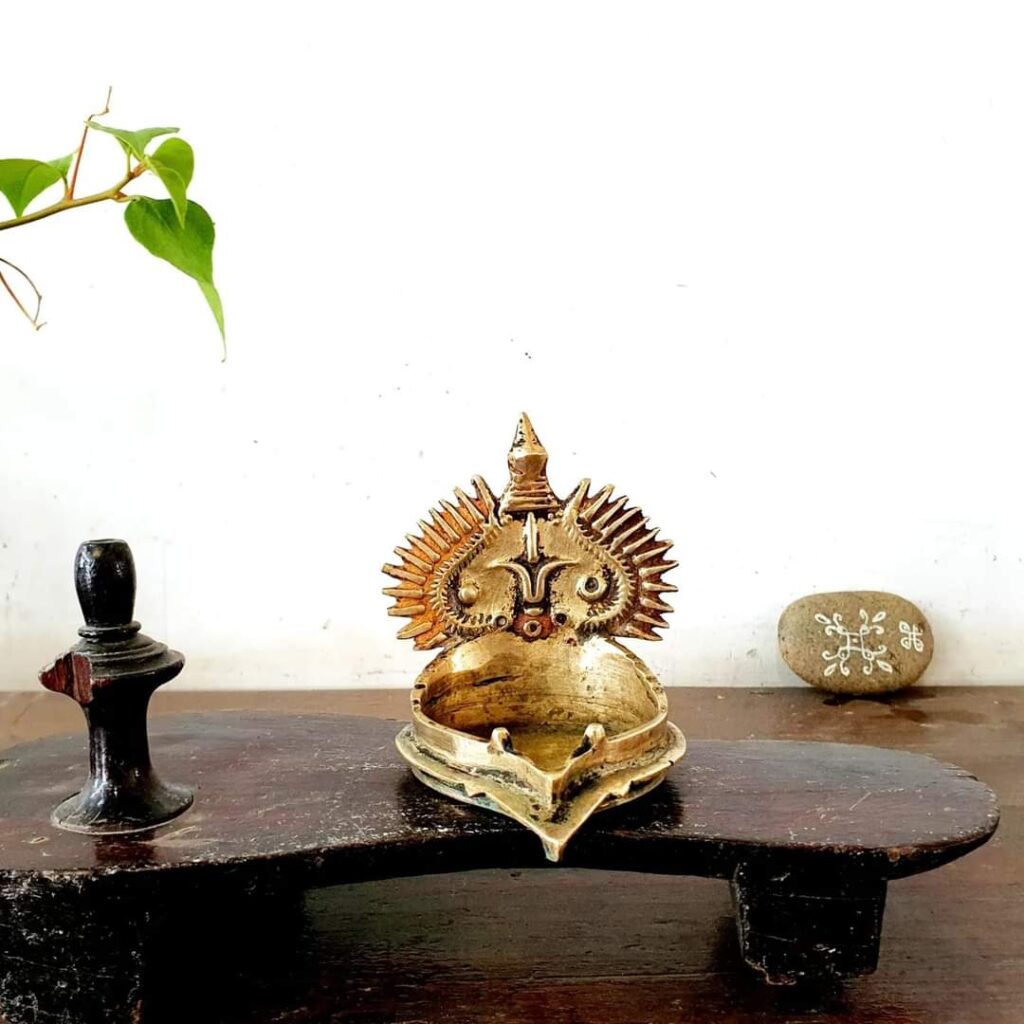 Soorya Chandra Perumal naama vilakku/ Vaishnavaites Sun moon Vishnu ...