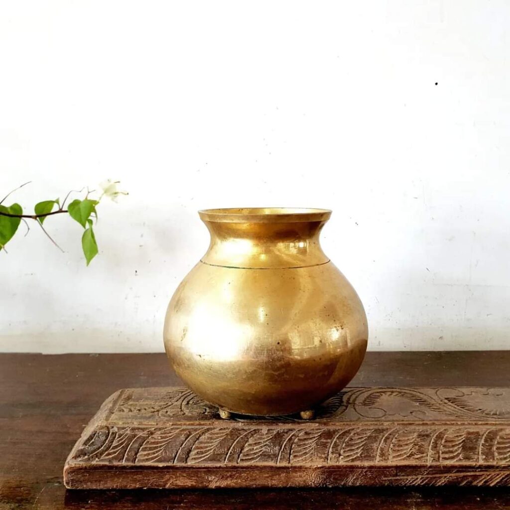Surai mondhai kuduvai from kerala - Indian Antique Quest