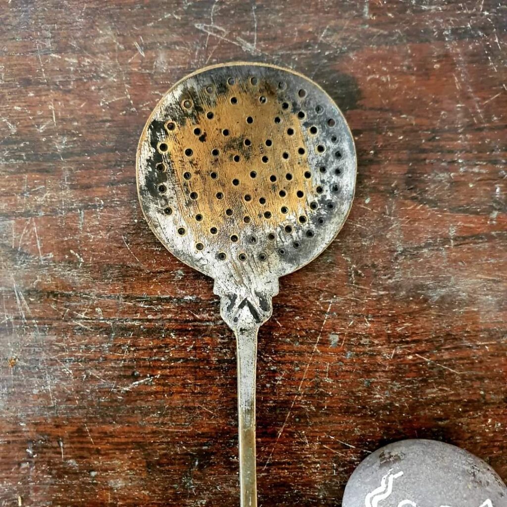 Solid cast bronze perforated ladle/ Deep fat frying ladle - Indian ...