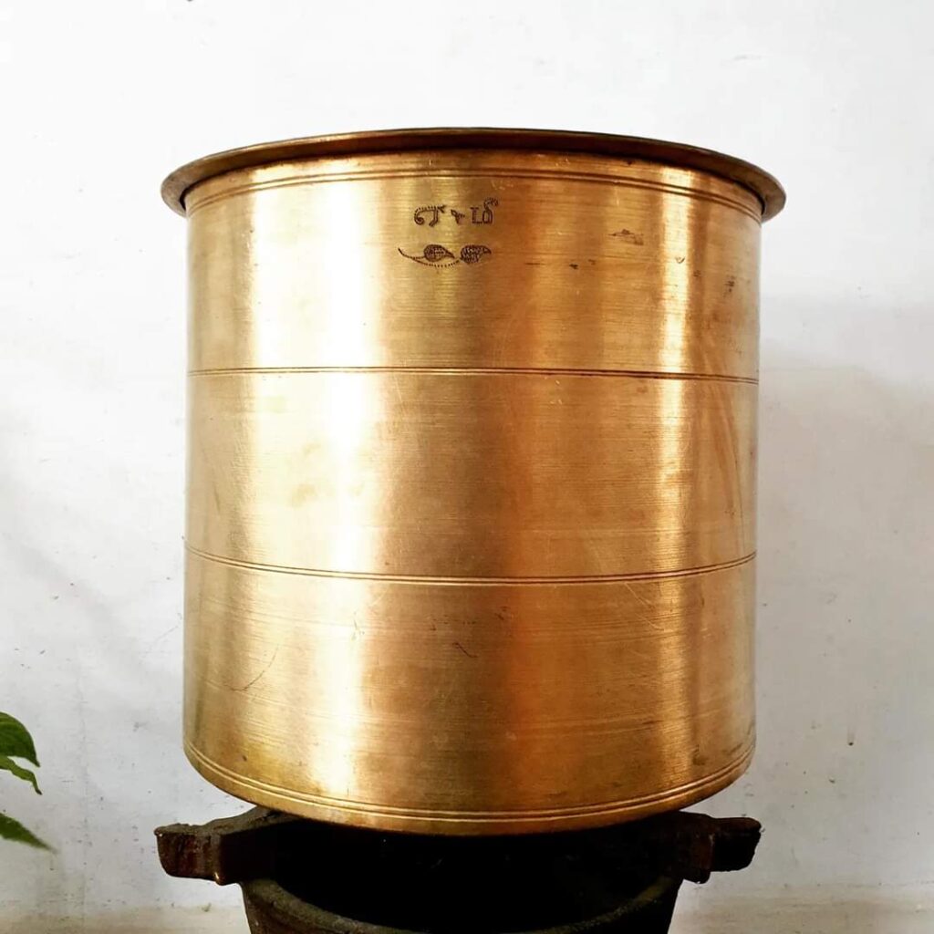 Chettinadu brass vari adukku pathiram heavy cast handmade - Indian ...