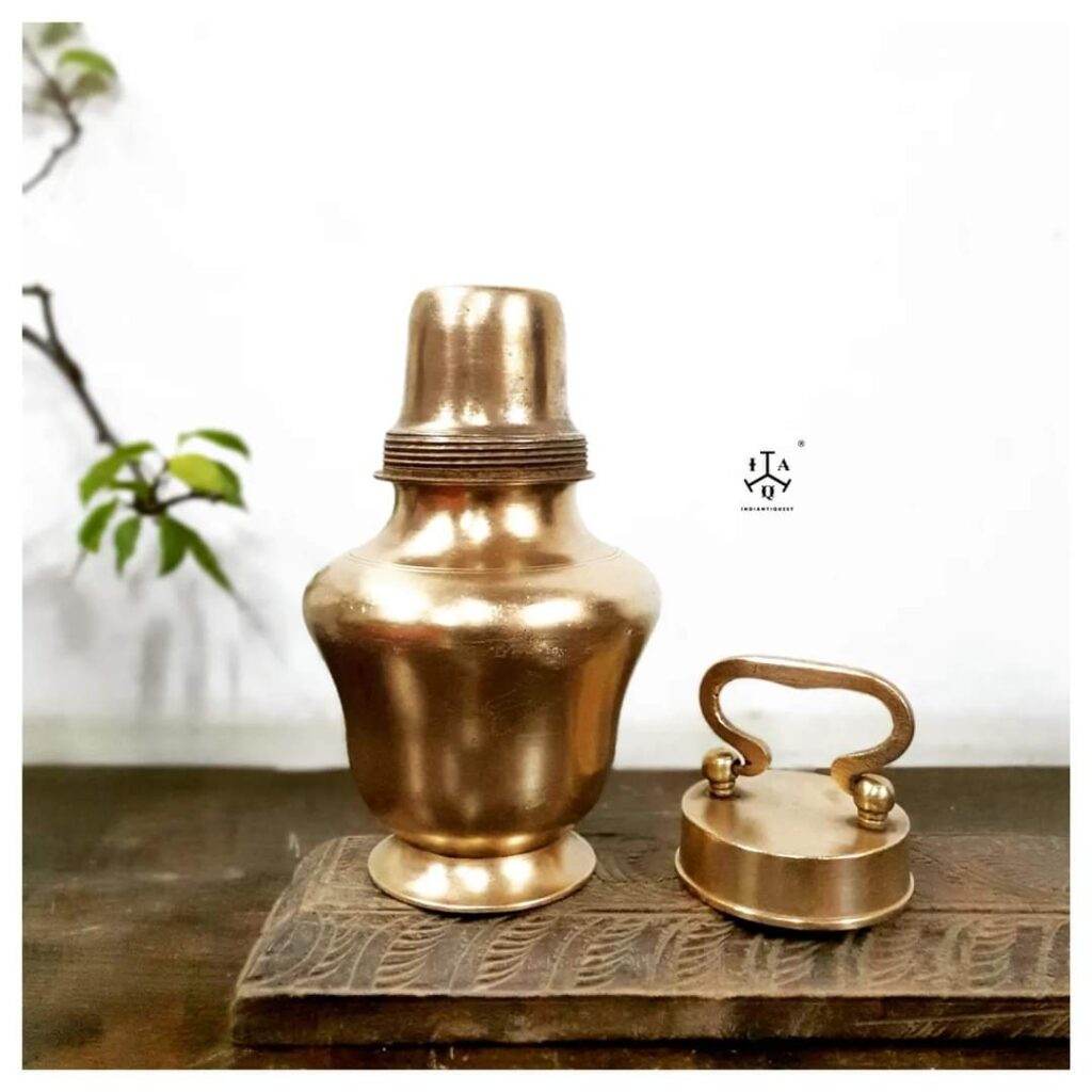 Mundiri kooja with original tumbler inside - Indian Antique Quest