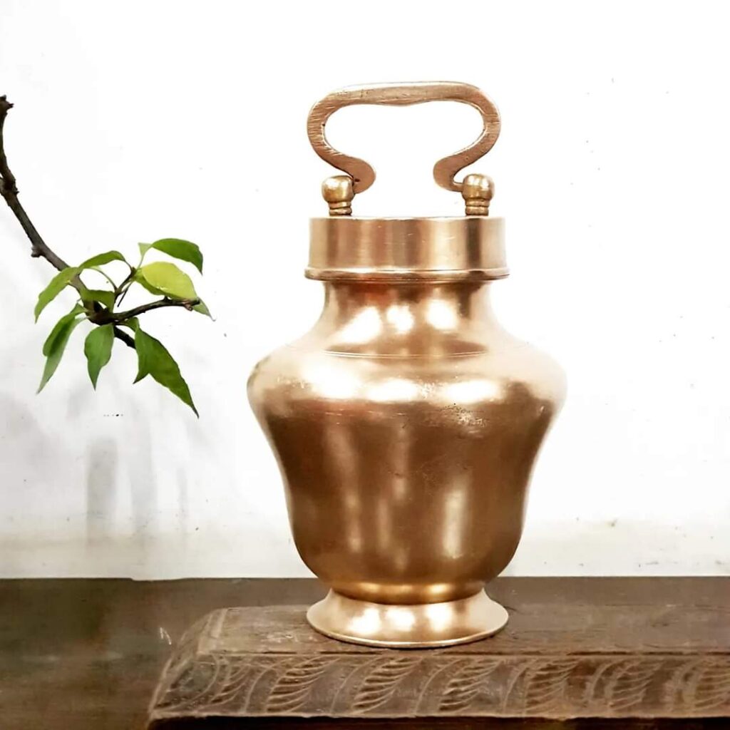 Mundiri kooja with original tumbler inside - Indian Antique Quest