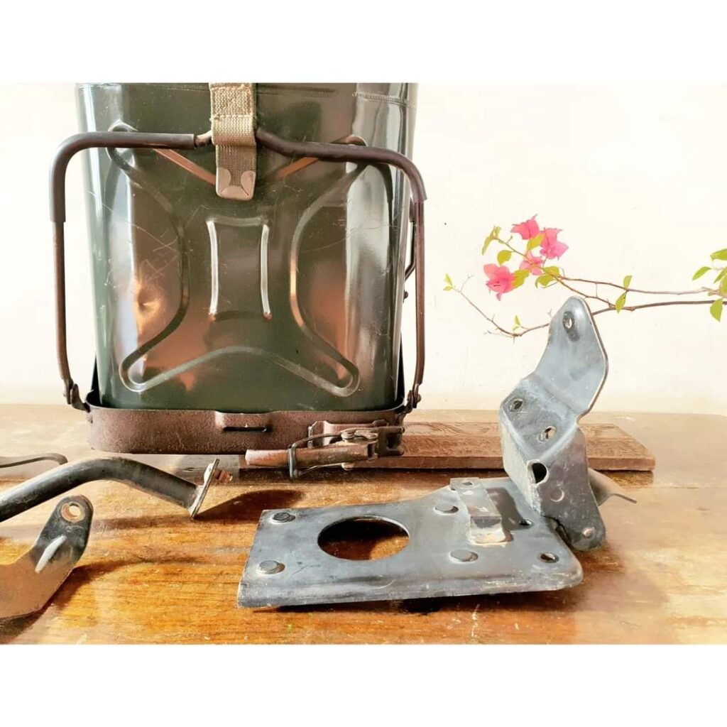 Vintage Jerry Can Made in Japan - Indian Antique Quest